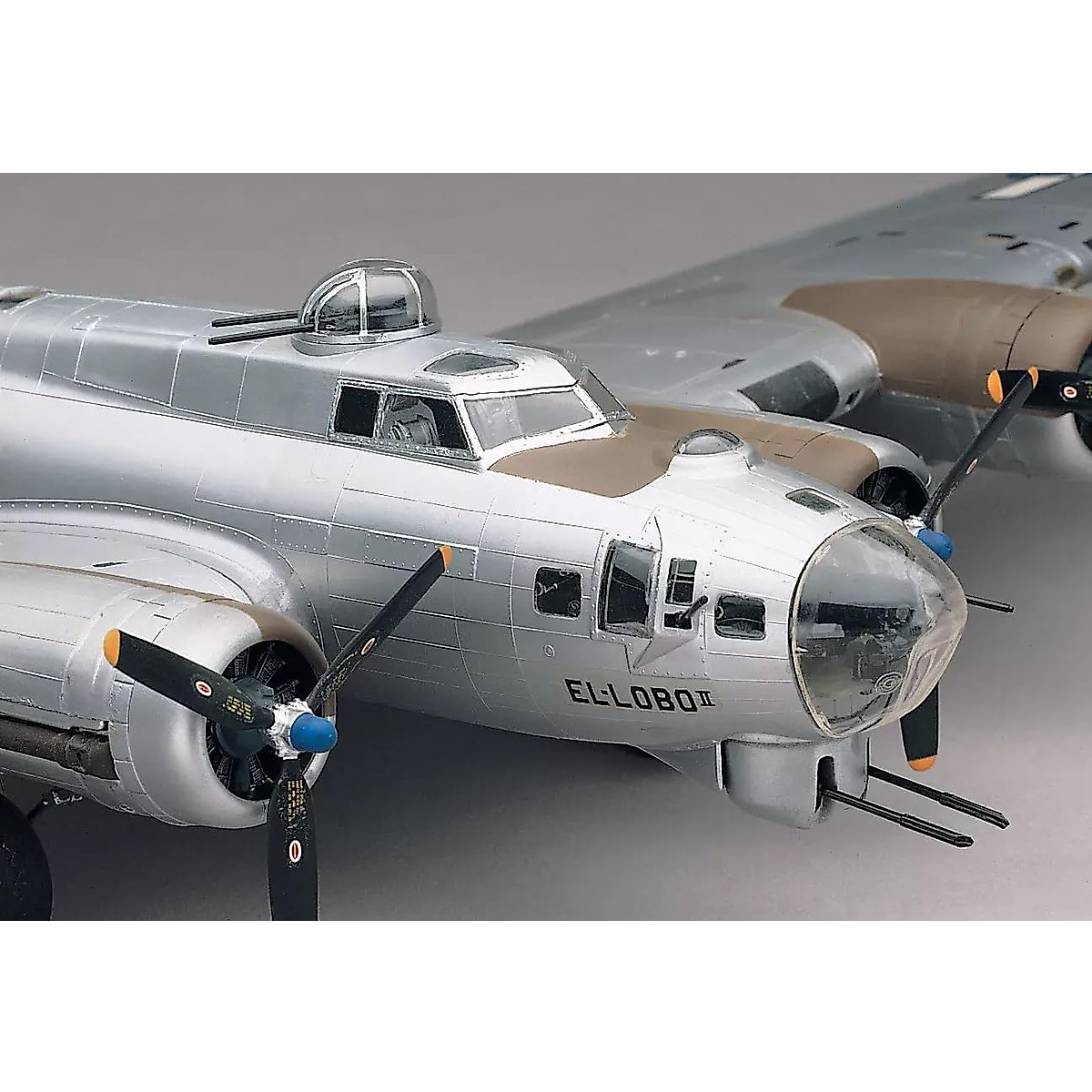 Revell B17G Flying Fortress 1: 48 Scale