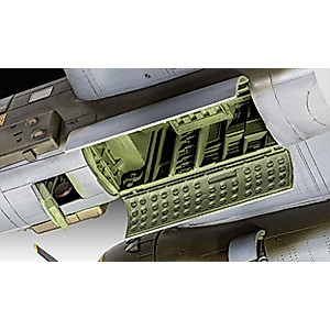 Revell RV04977 B-25C/D Mitchell Plastic Model kit, 1:48