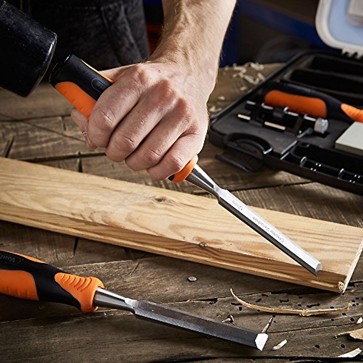 VonHaus 6 pc Premuim Chisel Set for Woodworking with Honing Guide, Sharpening Stone and Storage Case