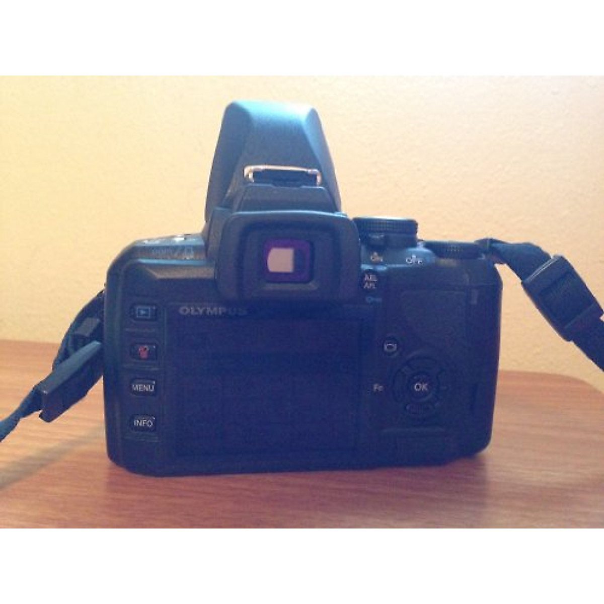 Olympus E-420 Black SLR Digital Camera with 14-42mm Zoom Lens & 2.7" LCD