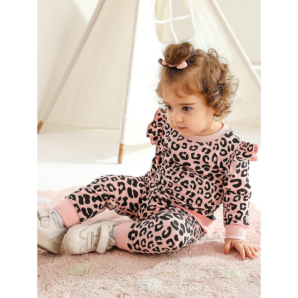 2pcs Baby Girl Leopard Print Ruffle Trim Long-sleeve Pullover and Sweatsuit Pants Clothes Set (6-9 Months) Pink