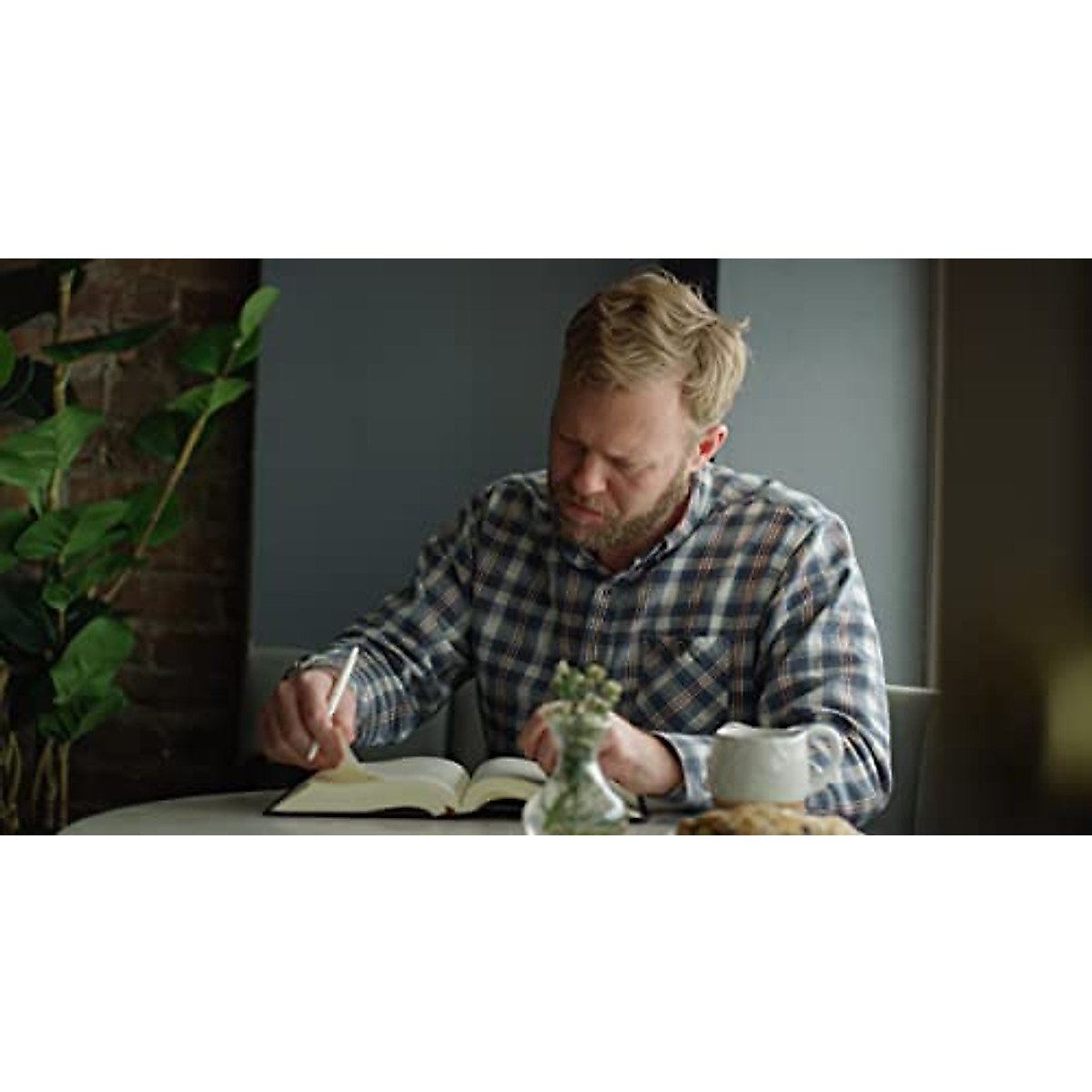 ESV Single Column Journaling Bible, Artist Series (Hardcover, Joshua Noom, The Lion and the Lamb)