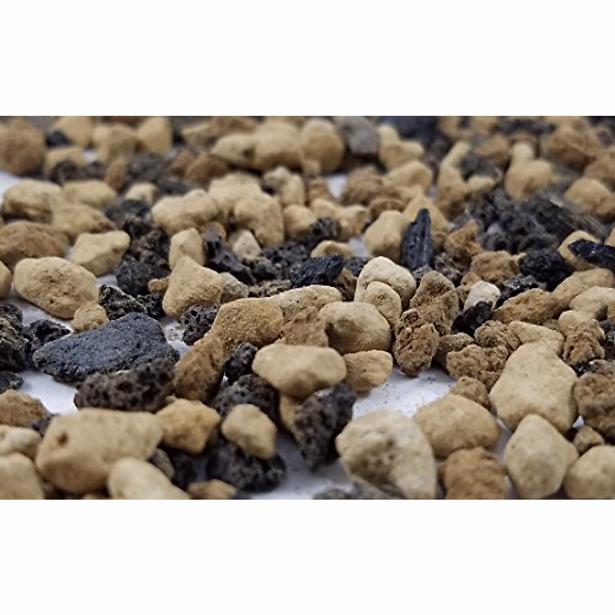 Bonsai Soil Mix - Premium Professional, All Purpose, Sifted and Ready to Use Tree Potting Blend in Easy Zip Bag - Akadama, Black Lava, Pumice & Charcoal (1.25 Quart)