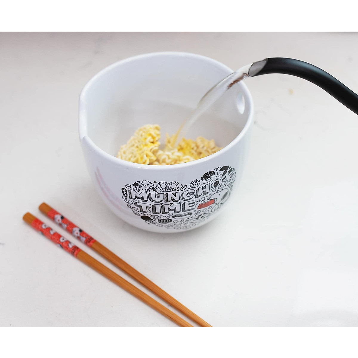 Peanuts "Munch Time" 20-Ounce Ceramic Ramen Bowl and Chopstick Set