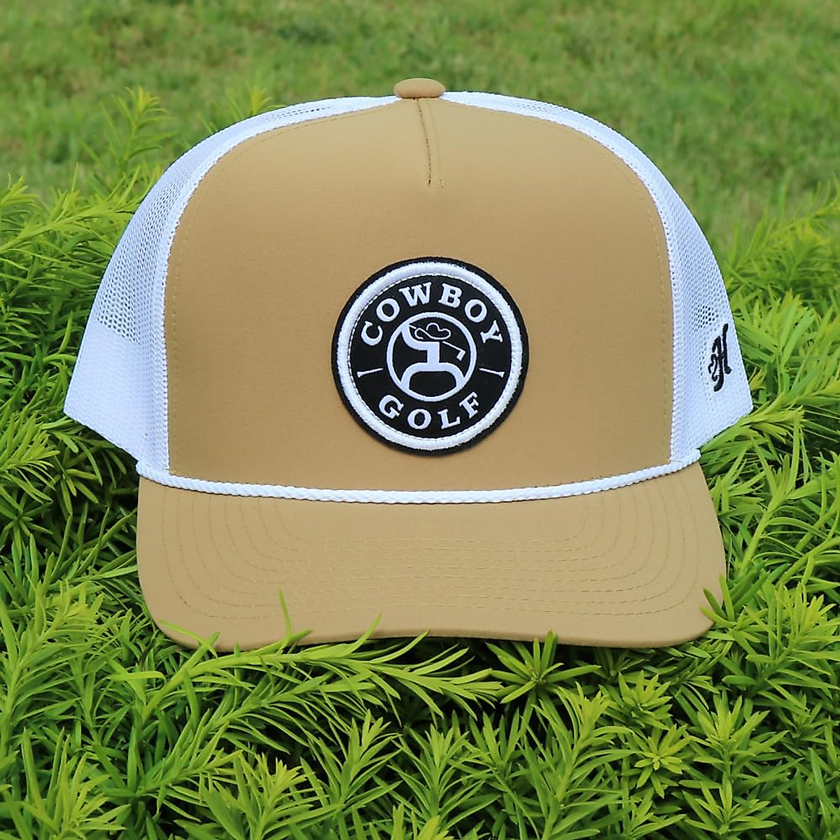 HOOEY Golf Adjustable Snapback Trucker Mesh Back Hat (Tan/White)