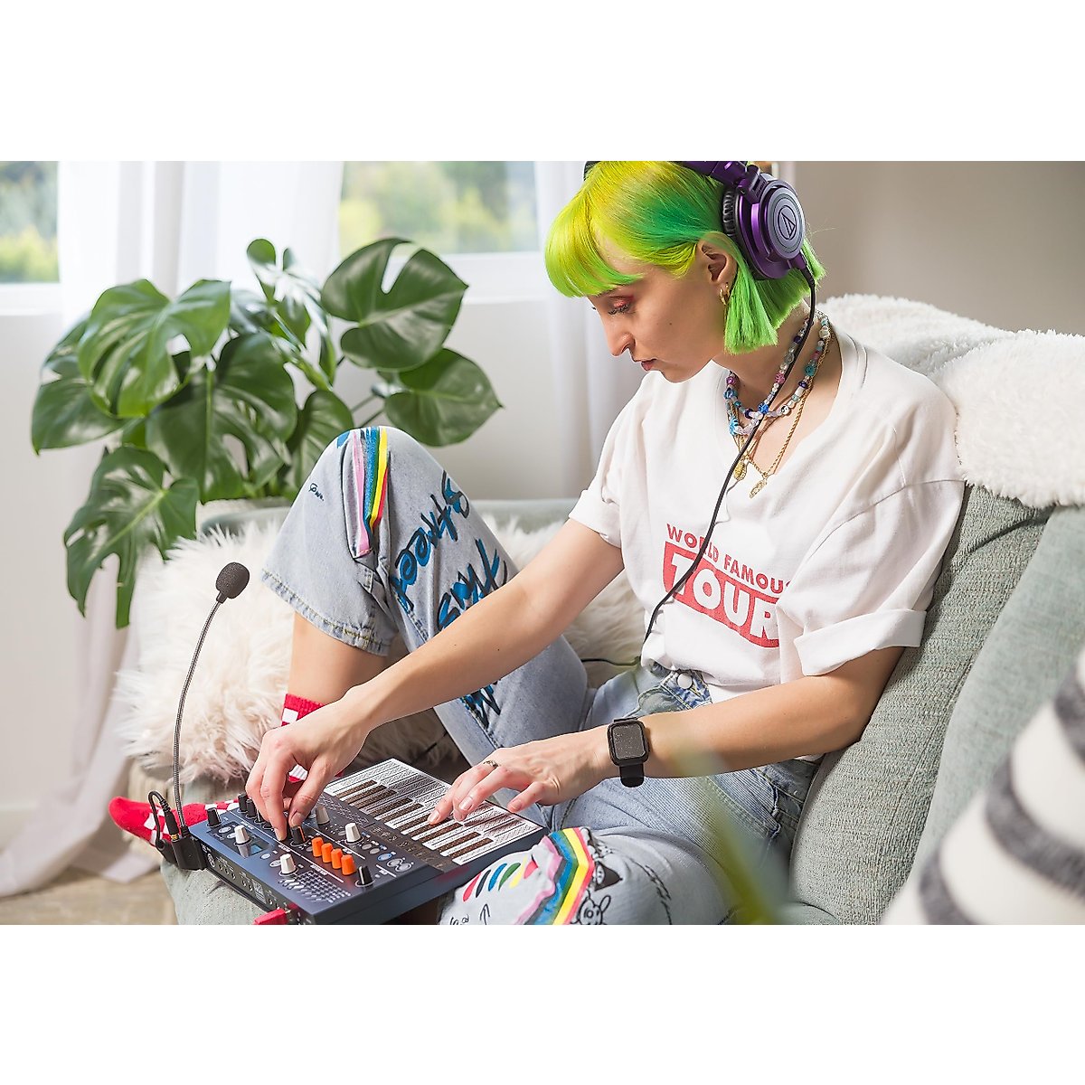 Arturia MicroFreak Synth and Gooseneck Mic Bundle