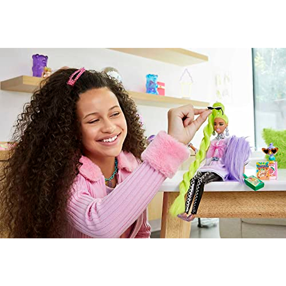 Barbie Extra Doll and Barbie Accessories with Neon Green Hair, Feather Boa and Pet Parrot