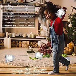 YUNLIGHTS Christmas Projector String Lights - 22.6FT 6PCS Lanterns in One String Lights for Indoor Outdoor Plug-in Christmas Snowflake Projection Lights for Christmas