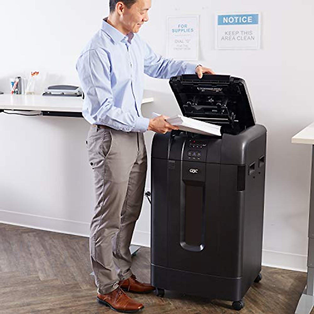 GBC Paper Shredder, Auto Feed, 750 Sheet Capacity, Micro-Cut, 20+ Users, Stack-and-Shred 750M (1758578)