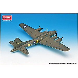 Academy B-17F Flying Fortress "Memphis Belle"