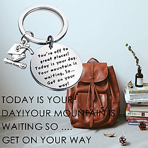 TGBJE Class Graduation Gift You’re Off to Great Places Keychain Mountain Quote Graduation Keychain Students Graduation Gift (Off To Great Places)
