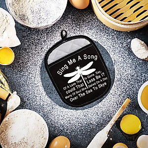 LEVLO Dragonfly Fans Gifts Skye Boat Song Oven Mitts Sing Me A Song of A Lass That is Gone Pot Holders Dragonfly Theme Song Gifts (Sing Me A Song)