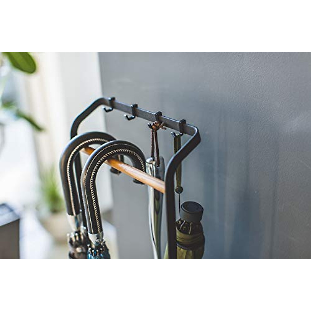 YAMAZAKI home Tower Hanging Umbrella Stand Black