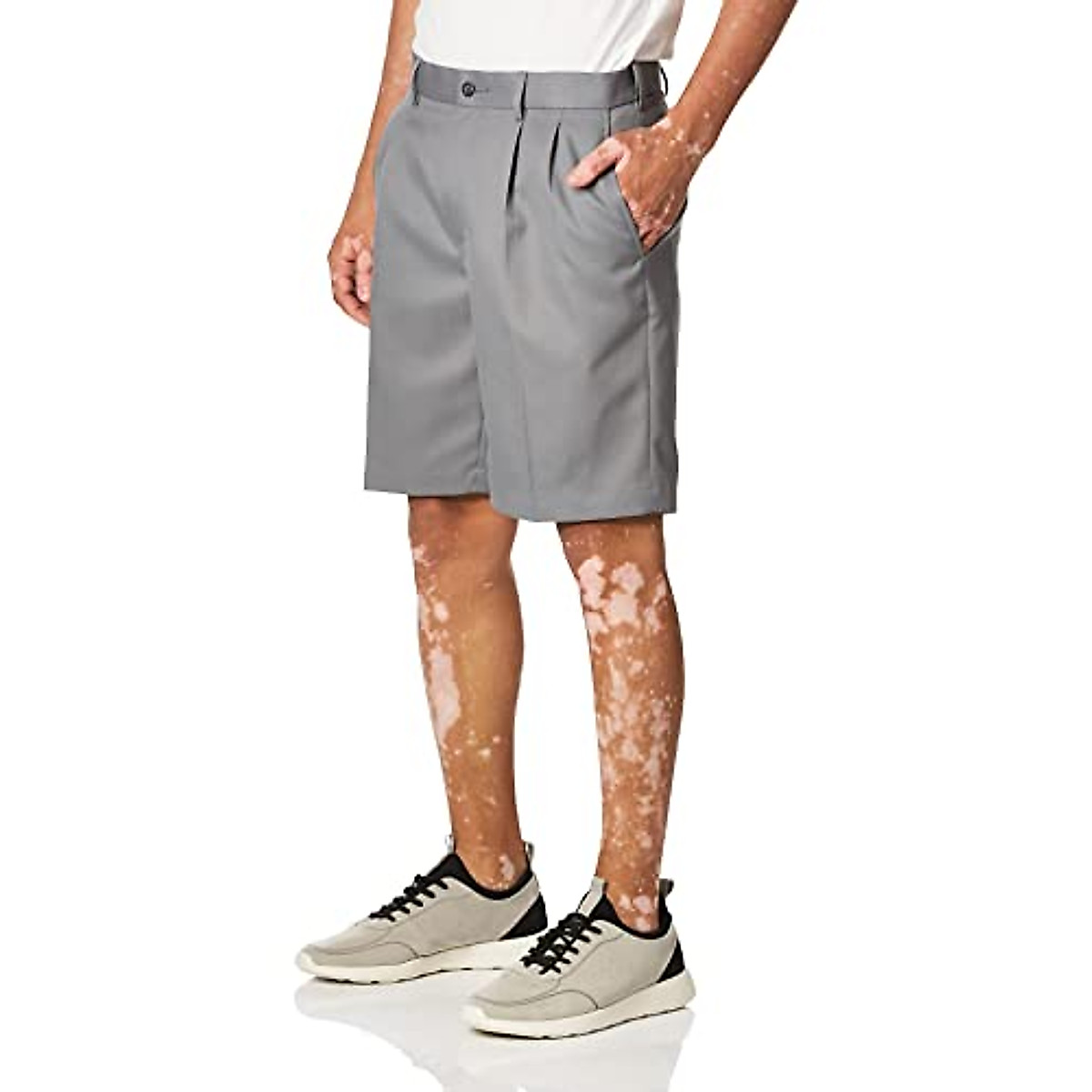 PGA TOUR Men's Double Pleat Expandable Golf Short, Quiet Shade, 36