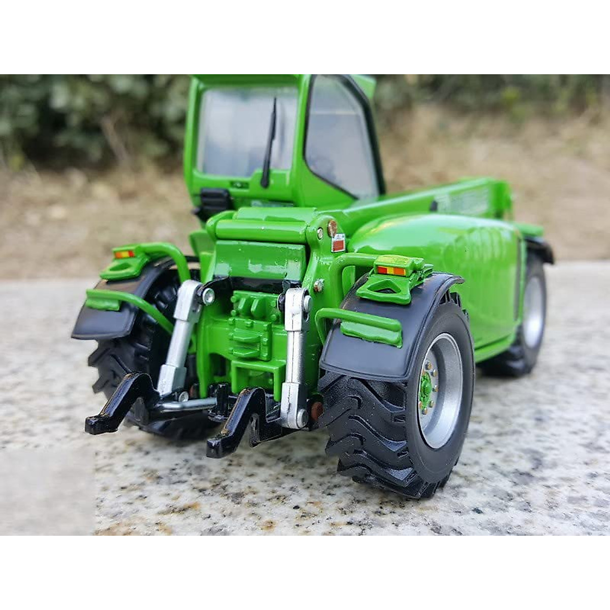 for ROS Merlo MULTIFARMER 30.9 TOP2 Telescopic Boom Forklift Truck 1/32 DIECAST Truck Pre-Built Model