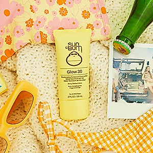 Sun Bum Original SPF 30 Glow Sunscreen Lotion | Vegan and Hawaii 104 Act Compliant (Octinoxate & Oxybenzone Free) Broad Spectrum Moisturizing UVA/UVB Sunscreen Lotion with Vitamin E | 2 oz