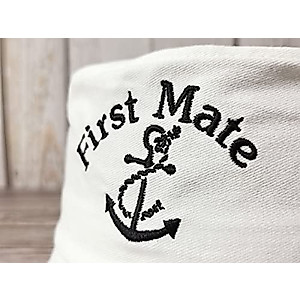 Enodtter Captain First Mate Bucket Hats for Couples, Embroidered Mr Mrs Bride Groom Hats, Embroidery Travel Hats, Newlywed Honeymoon Wedding Gift