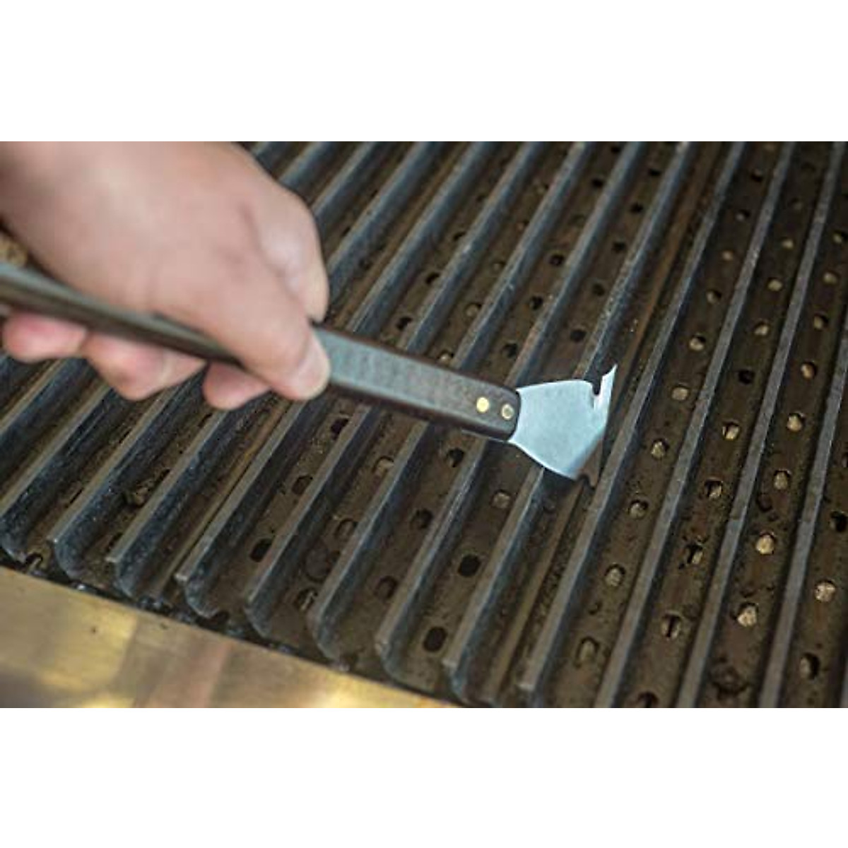 The GrillGrate Detailing Tool and Scraper
