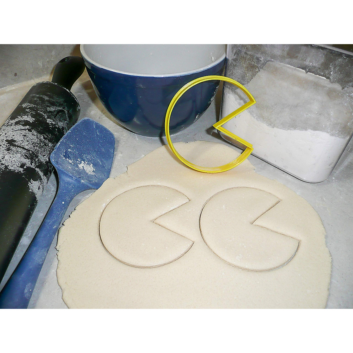 INSPIRED BY PACMAN VIDEO ARCADE GAME CHARACTERS SET OF 3 COOKIE CUTTERS MADE IN USA PR1074