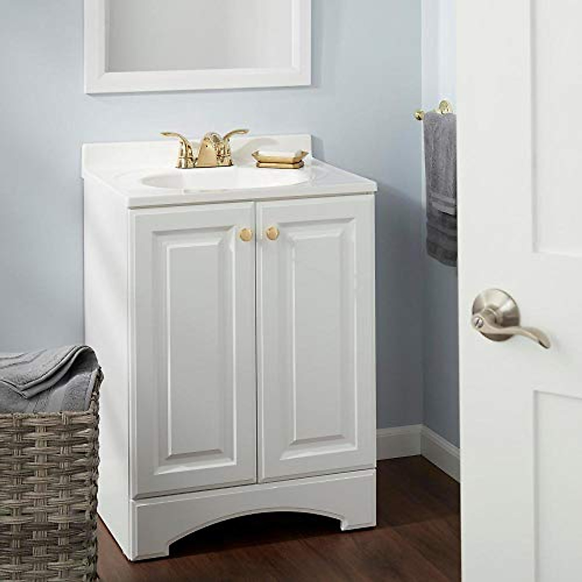 Glacier Bay Builders 4 in. Centerset 2-Handle Low-Arc Bathroom Faucet in Polished Brass