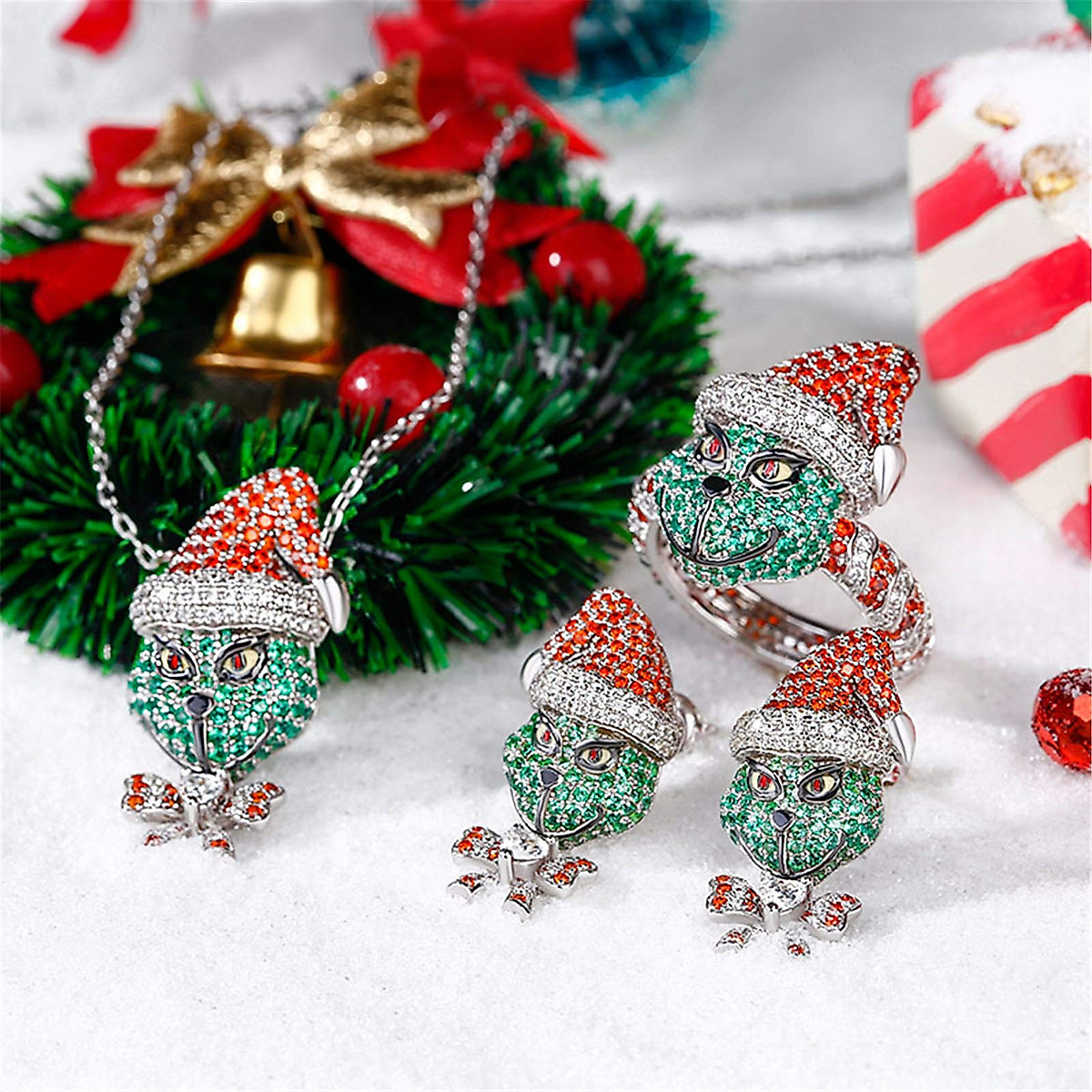 Jeulia 1.5 Carat Christmas Monster Inspired Sterling Silver Ring Round Cut CZ Engagement Ring Anniversary (green, 9)