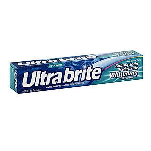 UltraBrite Baking Soda & Peroxide Whitening Anticavity Fluoride Toothpaste, Cool Mint (170 g), Cool White