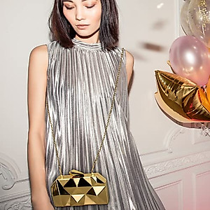 AmoVee Clutch with Chain Strap, Clutch Purses for Women Wedding，Evening Handbag for Party, Prom and Formal Occasion (Shiny Gold)