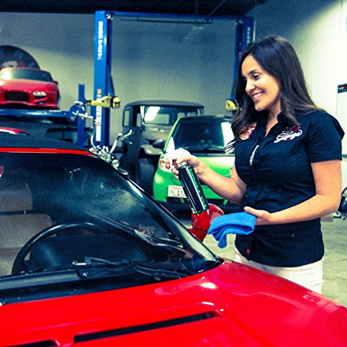 Chemical Guys CLD_202_16 Signature Series Glass Cleaner (Works on Glass, Mirrors, Navigation Screens & More; Car, Truck, SUV and Home Use), Ammonia Free & Safe on Tinted Windows, 16 fl oz, Green