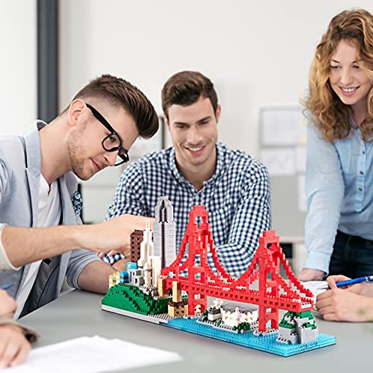 LUKHANG Gift Architecture: San Francisco Skyline Model Building Set Model Kit and Gift for Kids and Adults Micro Mini Block 1610 Pieces（with Color Package Box）