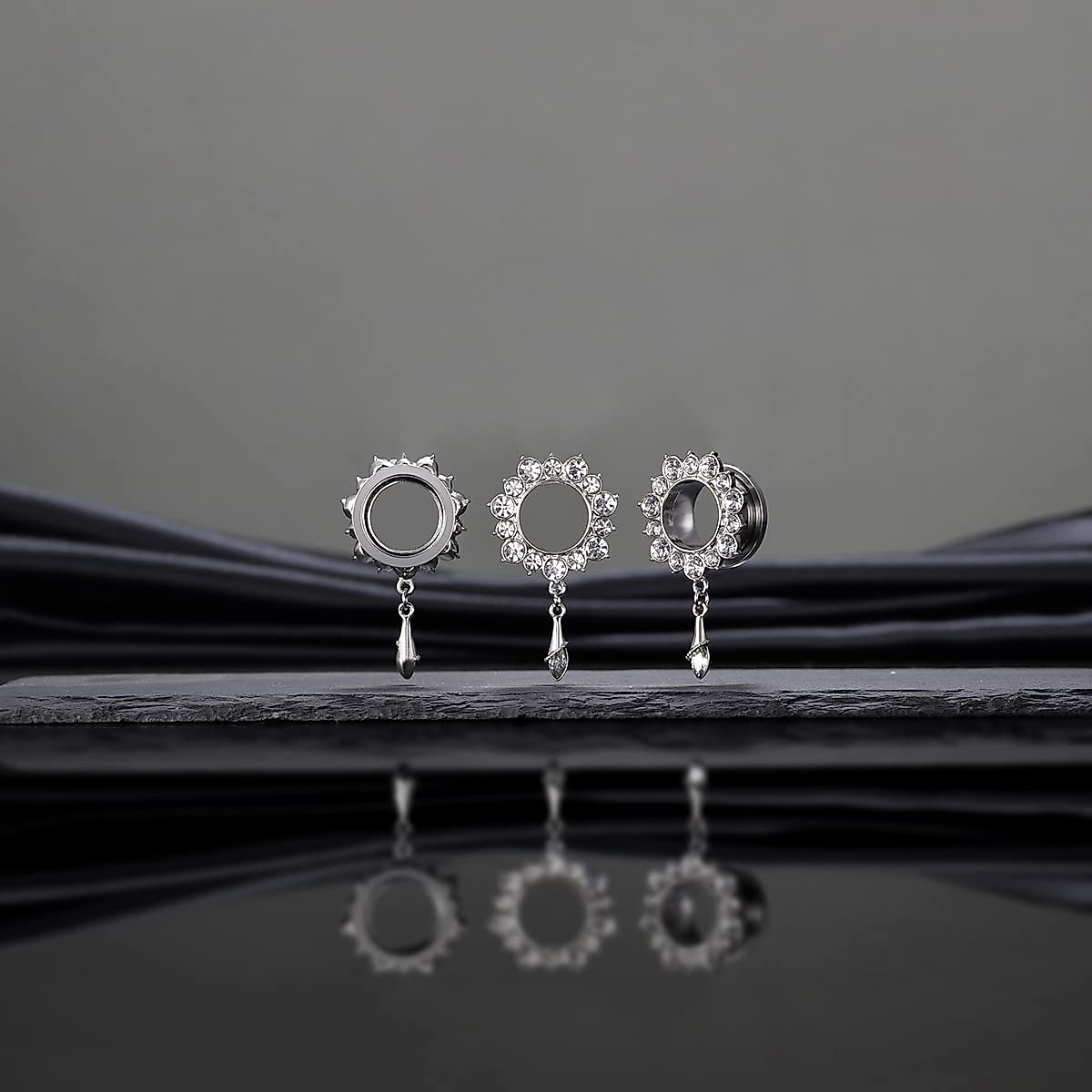 KUBOOZ Gemmed Flower Drop Eyelets Gold Plated Stainless Steel Flare Screw Back Ear Tunnels Plugs Gauges. (Silver, 0g(8mm))