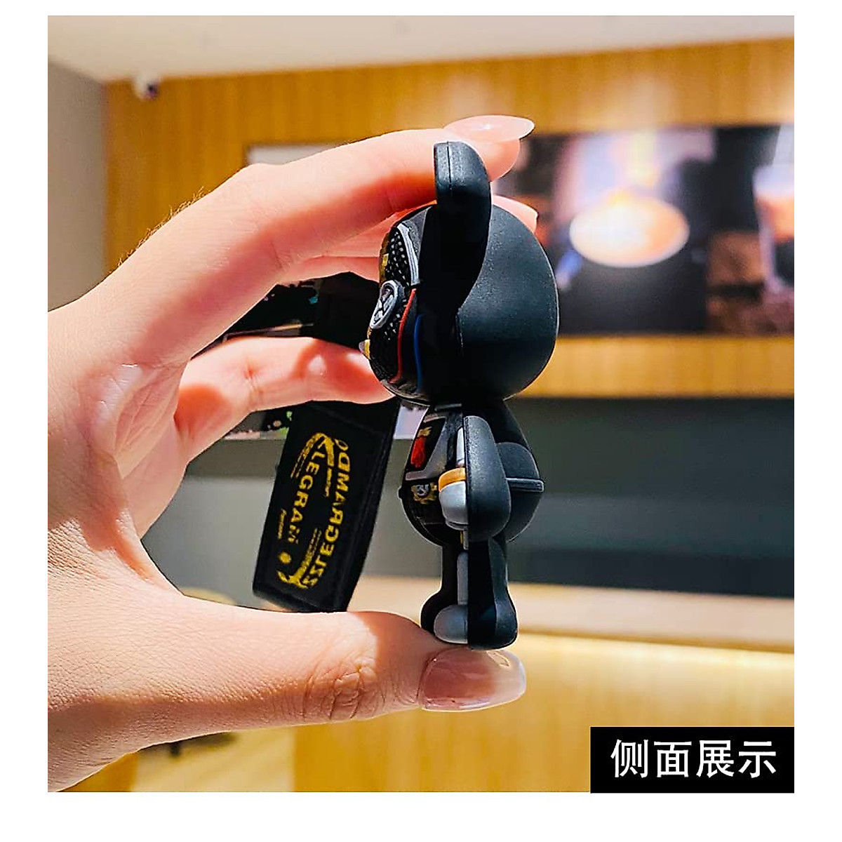 HSYHERE Fashionable Cool Half Mechanical Body Standing Bear Keychain, Stylish soft silicon Bear Key Ring Collection Bag Pendant New Year Christmas Valentine Gift Car Key Metal Keyring -Black
