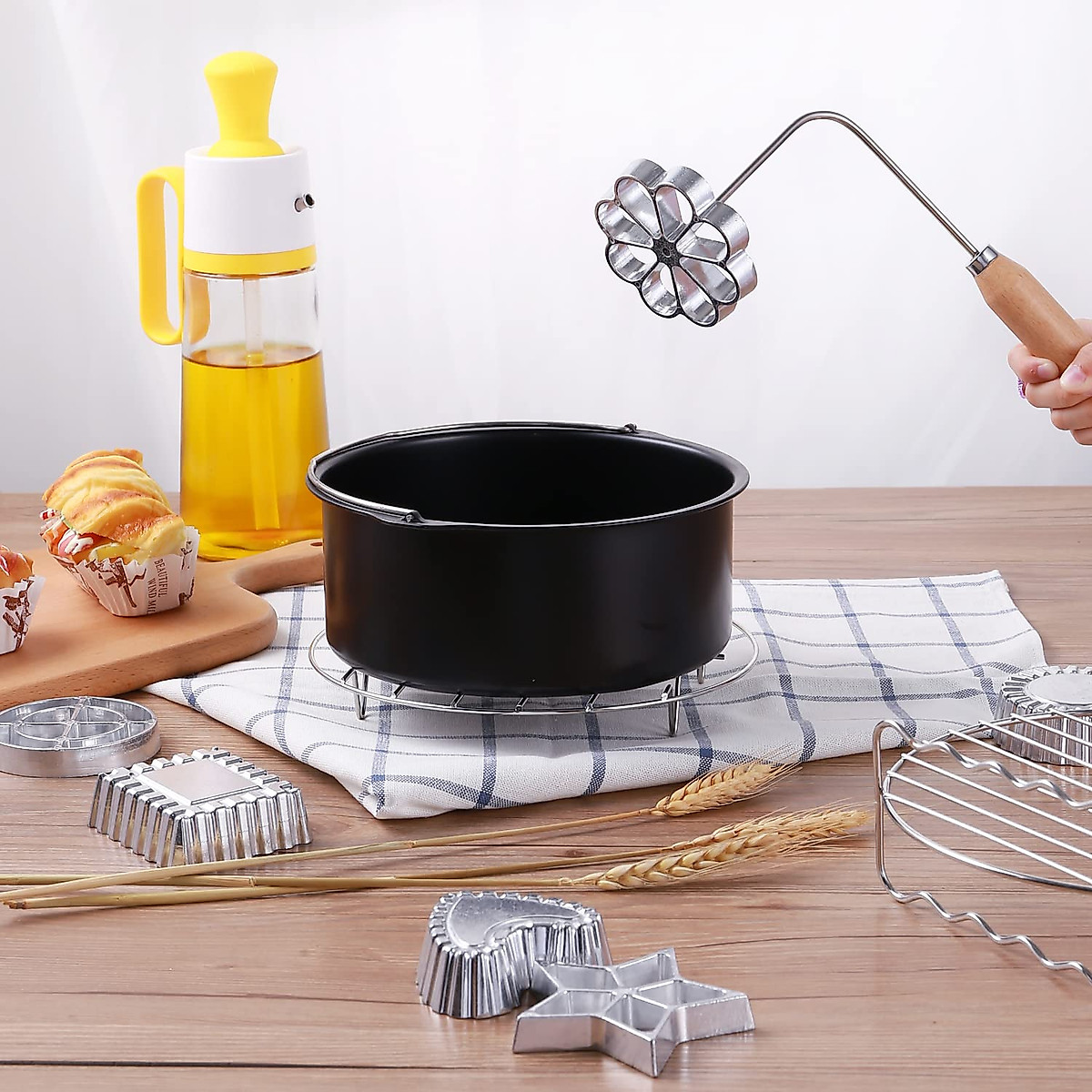 7 Pieces Rosettes Timbale Set, Rosette Iron Set with Handle, Lotus Flower Bunuelos Cookie Mold, Funnel Cake Maker Kit