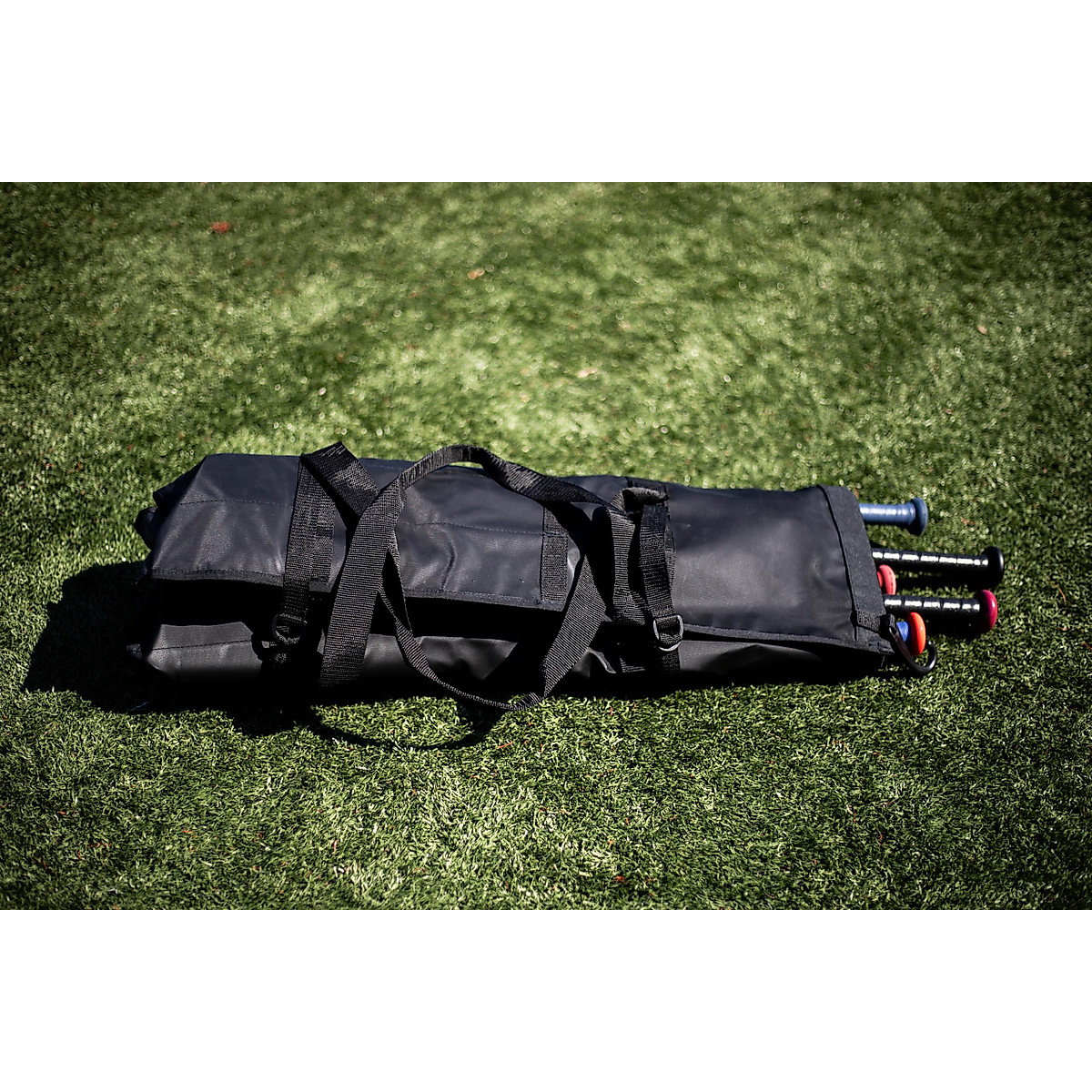 Easton | TEAM HANGING BAT BAG | Holds 10 Baseball / Softball Bats | Includes 3 Fence Hooks + Travel Straps