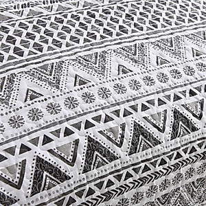 DJY Boho Quilt Set King Size, 3 Pieces Grey White Striped Geometric Bedspread Coverlet Set with 2 Pillowcases Soft Lightweight Microfiber Bohemian Quilt Bedding Set for All Season 103"x90"