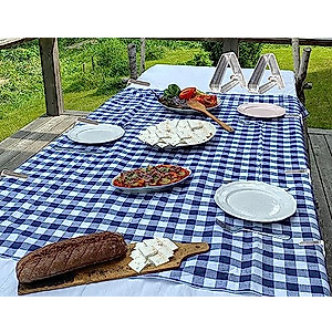 GERILKAI 16 Pcs Tablecloth Clips - Clear Plastic Table Cloth Hold Clips -Outdoor Tablecloth Clips for Home Wedding Party Indoor Outdoor Events