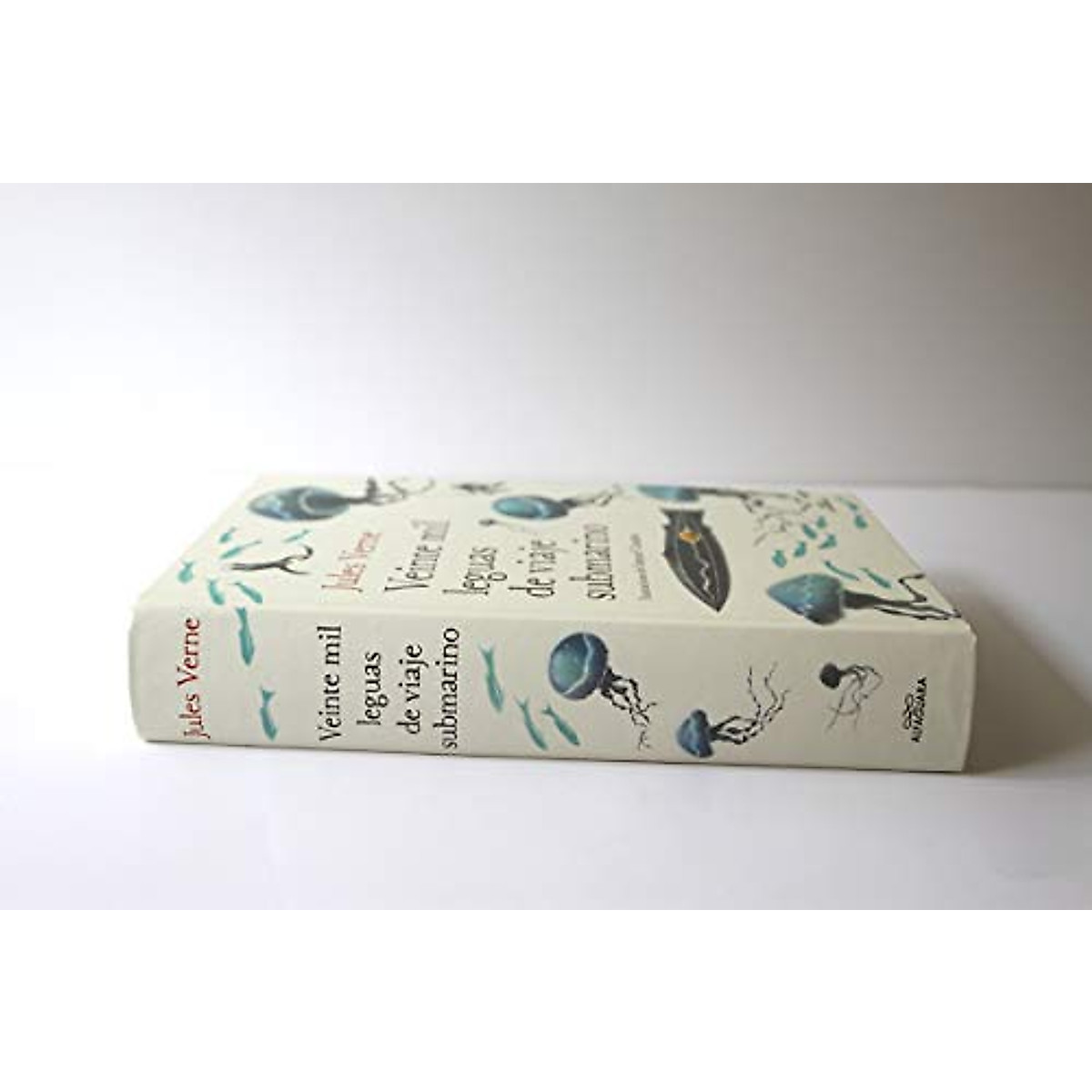 Veinte mil leguas de viaje submarino / Twenty Thousand Leagues Under the Sea (Colección Alfaguara Clásicos) (Spanish Edition)