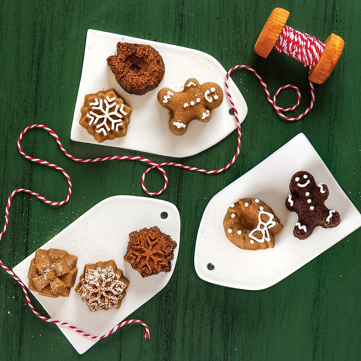 Nordic Ware 93748 Holiday Teacakes Cast Cakelet Pan, 3 Cup Capacity, Silver