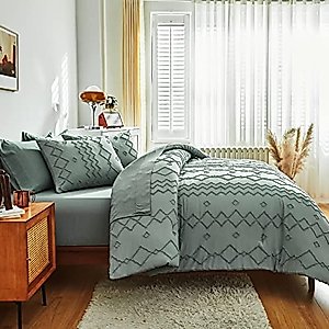 AIKASY Green Tufted Bed in A Bag King ,Geometry Embroidery Comforter Set 7 Pieces，Boho Shabby Chic Comforter Bedding Sets , Soft Microfiber Comforter for All Seasons (Green, 102"x90")