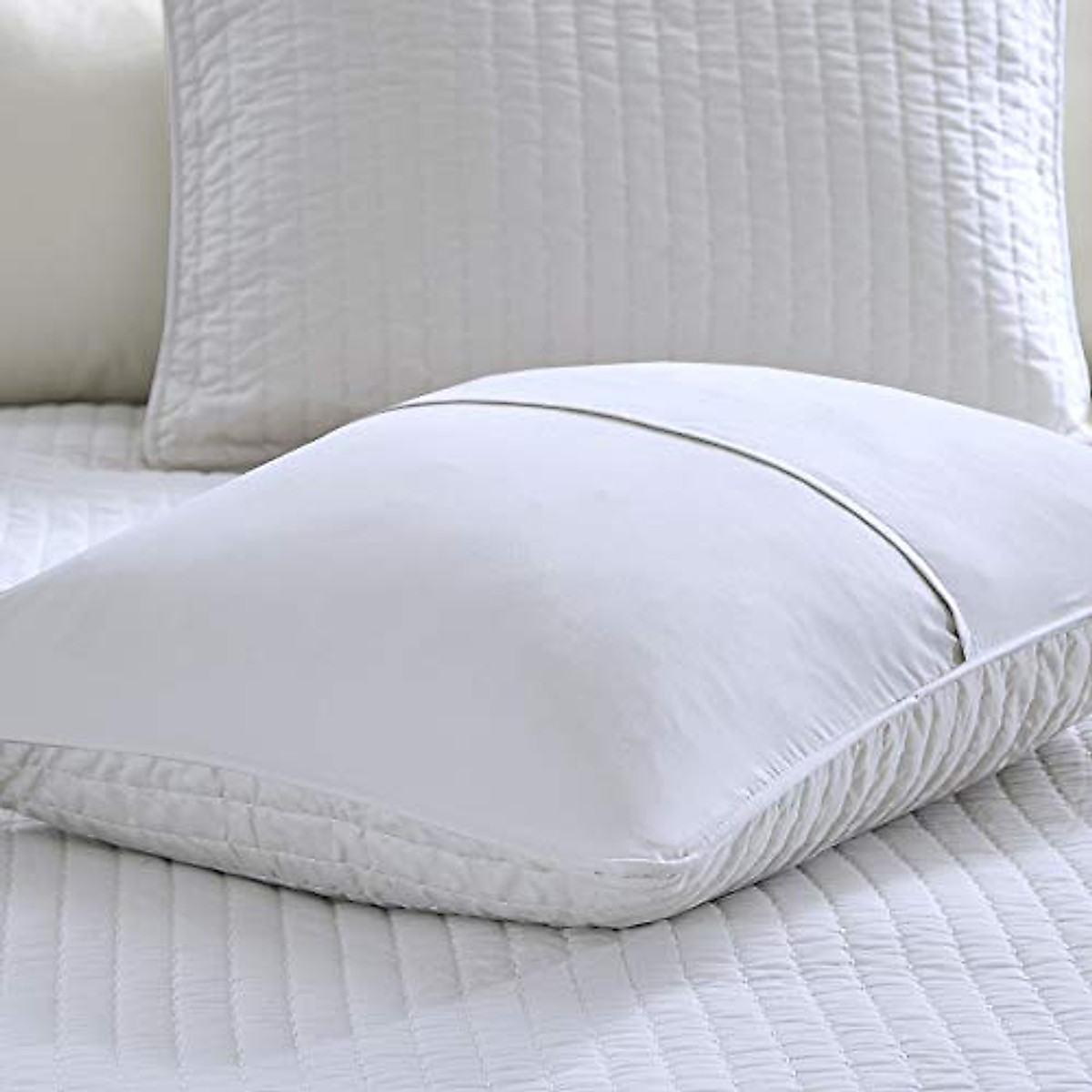 Madison Park Keaton Quilt Set-Casual Channel Stitching Design All Season, Lightweight Coverlet Bedspread Bedding, Shams, Twin/Twin XL(68"x90"), Stripe White, 2 Piece