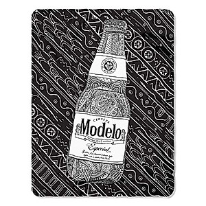 Modelo Especial Linework Design Fleece Blanket