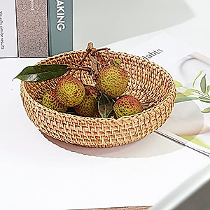 Small Round Keys Basket for Entryway Woven Baskets for Organizing Tabletop Decorative Wicker Organizer Basket for Keys Wallet Cell Phone Restaurant Food Serving Basket for Fruit Candy Cracker