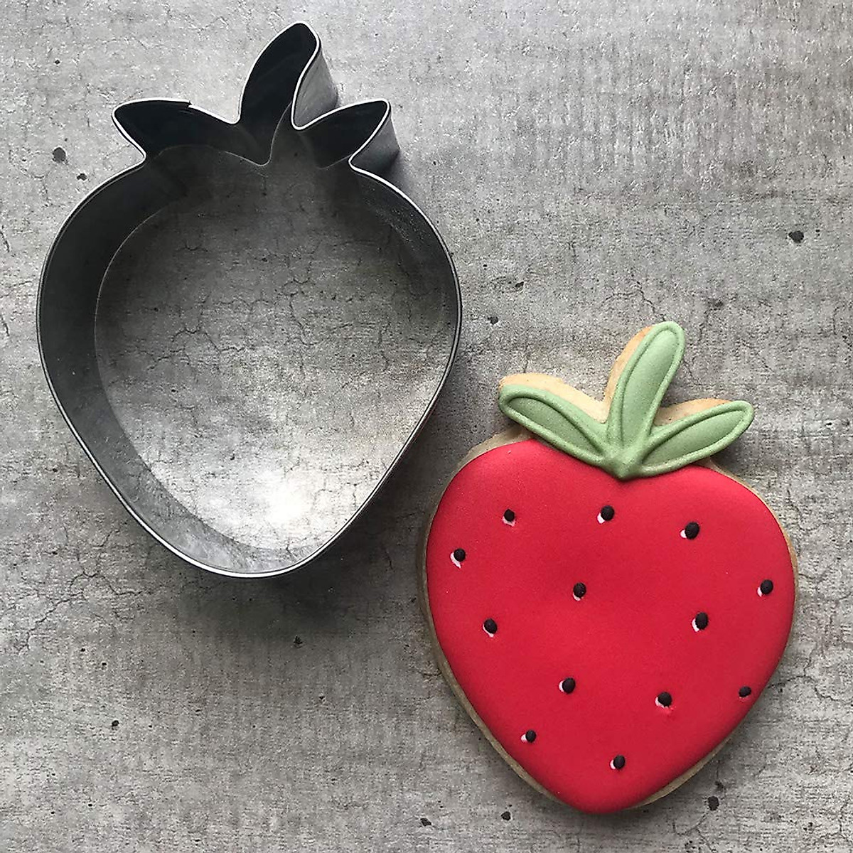 LILIAO Strawberry Cookie Cutter - 2.6 x 3.5 inches - Stainless Steel