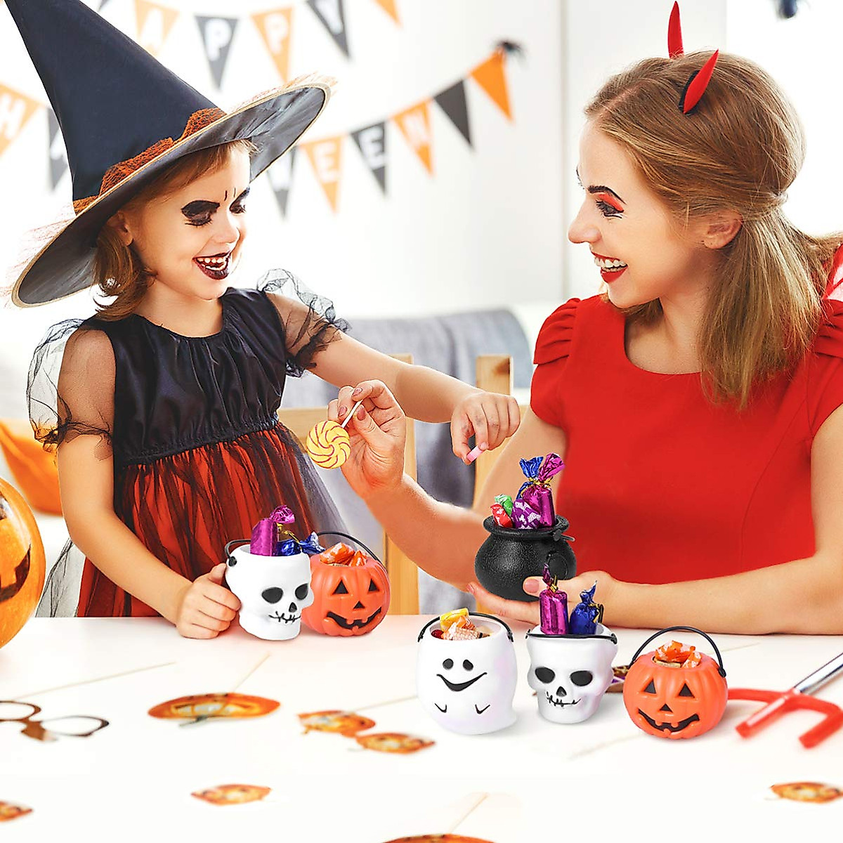 12pcs Halloween Trick Or Treat Pots Mini Witch Cauldron Pots Pumpkin Candy Bucket Novelty Candy Holder Pot with Handle Party Favors Supplies Decoration