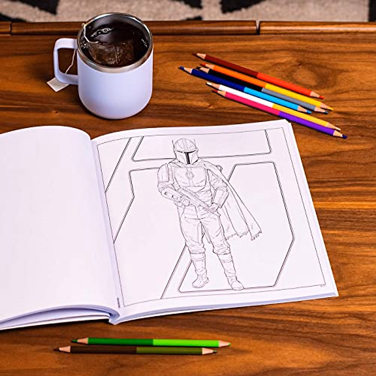 Star Wars The Mandalorian: Bounty on the Move: Coloring Book