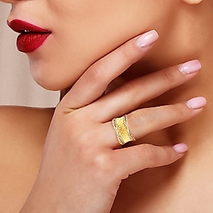 LAVINA Unique CZ Faux Diamond Matte Finish Hammered Band Ring For Proms, Holiday, Birthday (Gold, 8)