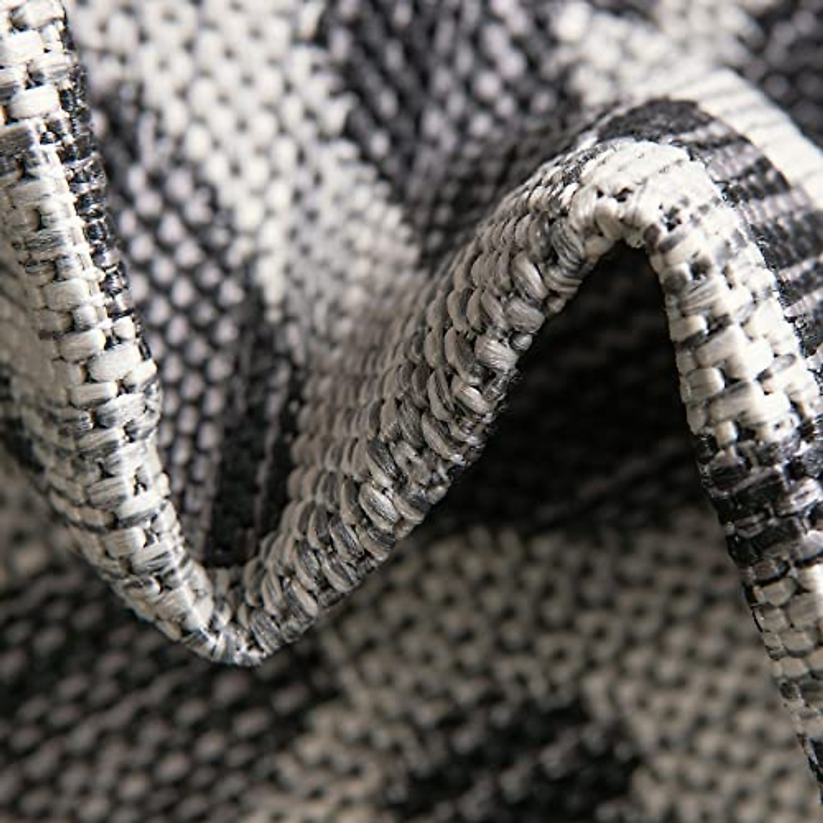 Unique Loom Outdoor Safari Collection Transitional Indoor & Outdoor Wildlife Inspired Animal Print with Leopard Design Area Rug, 4 x 6 ft, Black/Light Gray