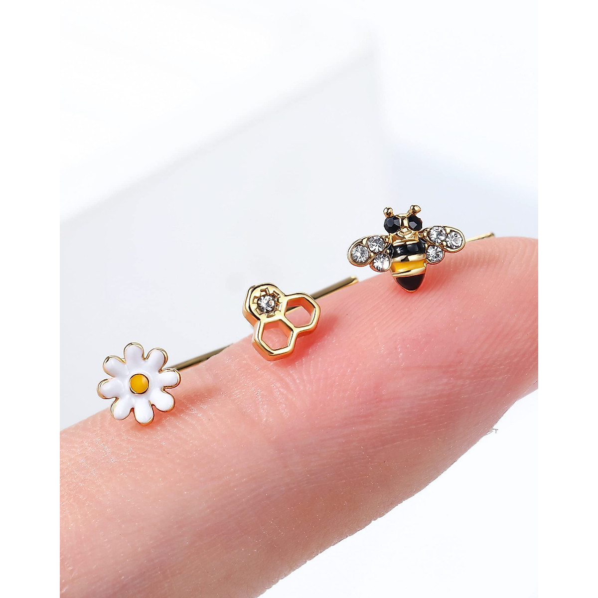 Jewseen 3PCS Nose Rings 20G Gold Nose Stud Surgical Steel Nose Piercing Jewelry Bee Nostril Piercing Jewelry L-Shaped Nose Piercings for Women Men