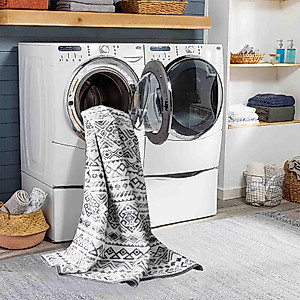 vivorug Washable Rug, Ultra Soft Area Rug 5x7, Non Slip Abstract Rug Foldable, Stain Resistant Rugs for Living Room Bedroom, Moroccan Fuzzy Rug (Navy, 5'x7')