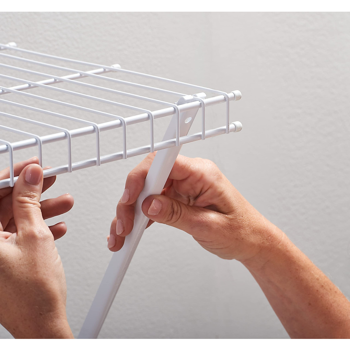 Rubbermaid Linen Closet Shelf Kit, 3-Feet, White, Wire Shelving System for Laundry Rooms, Linen Closets or Basements