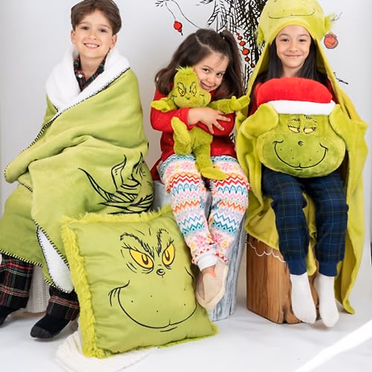 Franco Cuddle Buddy, Regular, Grinch Faux Fur Dec Pillow, 18 in x 18 in